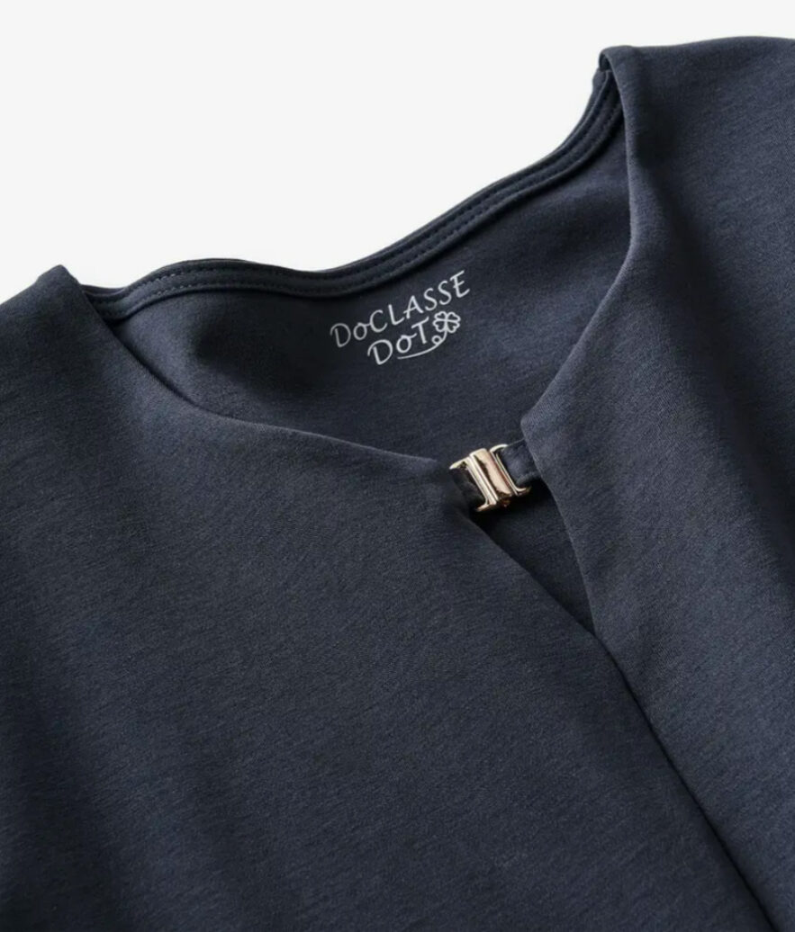 DoCLASSEの名品！ 滑らか肌触りのTシャツと紺のジャケットのコーデ | 50代になっても 洋服好き主婦のファッションブログ