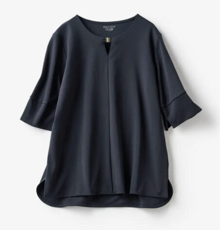 DoCLASSEの名品！ 滑らか肌触りのTシャツと紺のジャケットのコーデ | 50代になっても 洋服好き主婦のファッションブログ